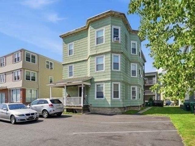 house with 6 bedroom, Chicopee MA ES105060692