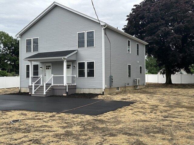 house with 6 bedroom, Chicopee MA ES105013614