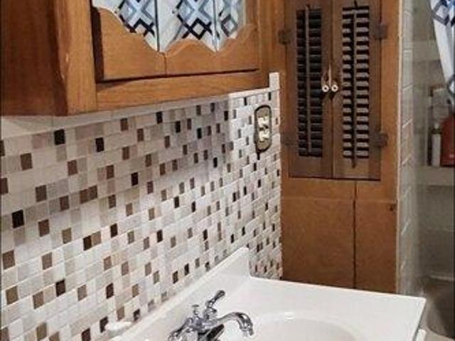 house with 6 bedroom, Chicopee MA ES105160066
