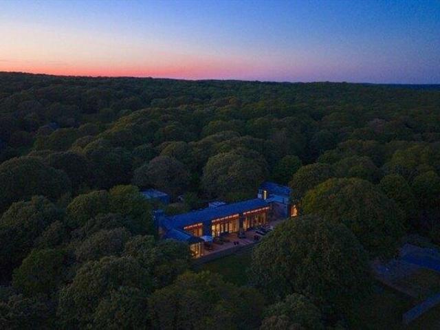 house with 6 bedroom, Chilmark MA ES104406769