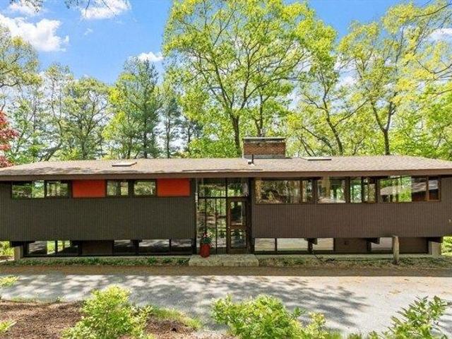 house with 6 bedroom, Concord MA DS102960069