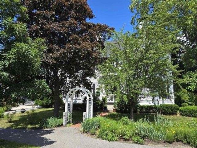 house with 6 bedroom, Concord NH DS103440280