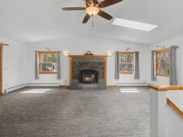 house with 6 bedroom, Colchester VT DLS102593322