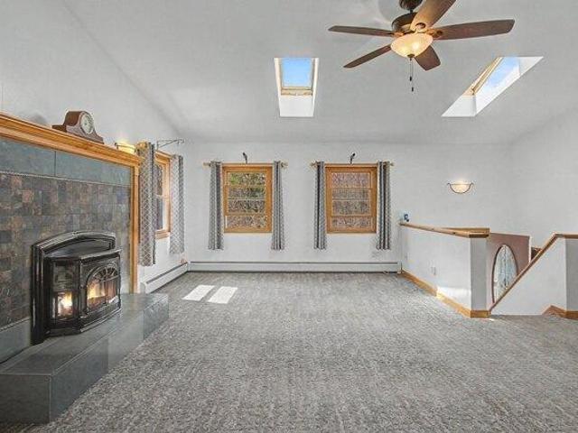 house with 6 bedroom, Colchester VT ES103101596