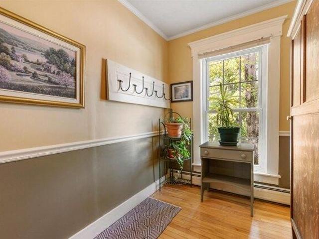 house with 6 bedroom, Colebrook NH DS102218727