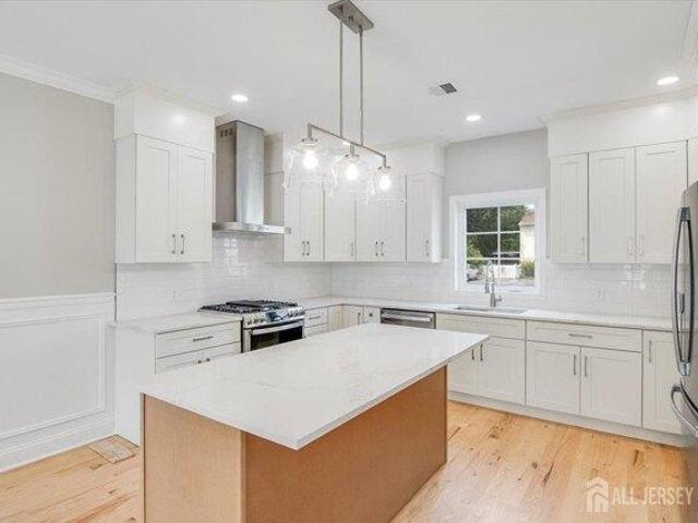house with 6 bedroom, Colonia NJ ES105144227