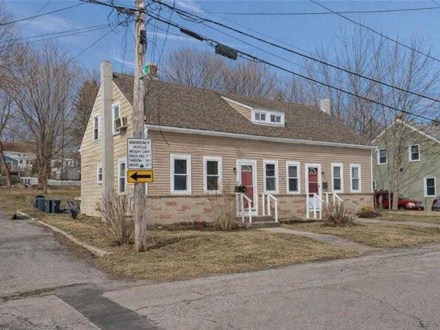 house with 6 bedroom, Coventry RI DLS102029363