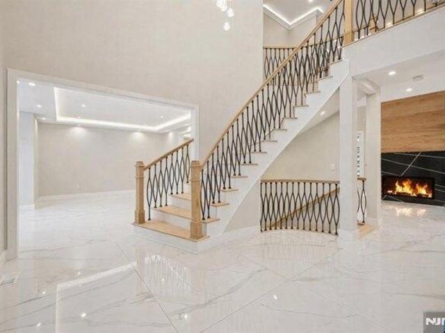 house with 6 bedroom, Closter NJ DLS102257128