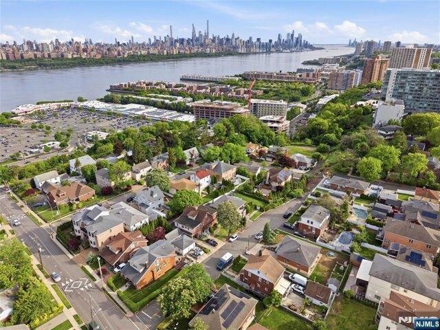 house with 6 bedroom, Cliffside Park NJ ES105126681