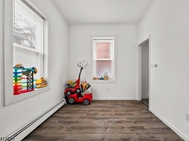 house with 6 bedroom, Clifton NJ DLS102217066