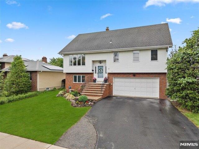house with 6 bedroom, Clifton NJ DLS103124927