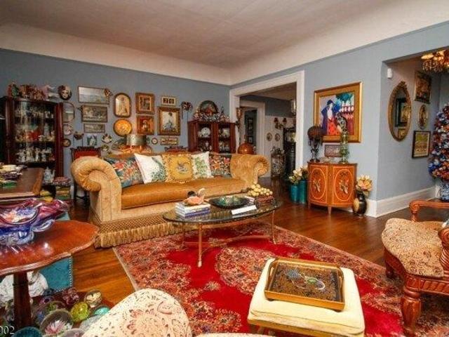 house with 6 bedroom, Clifton NJ ES104571484