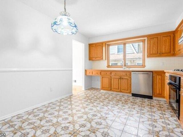 house with 6 bedroom, Cranford NJ DS103587926