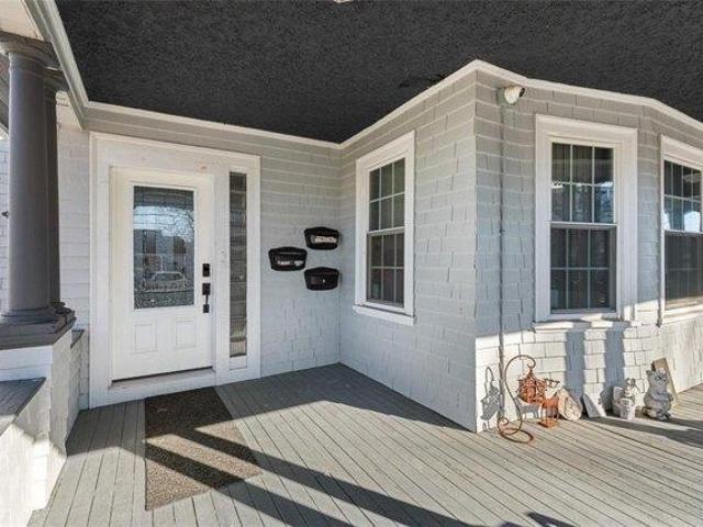 house with 6 bedroom, Cranston RI ES103071165
