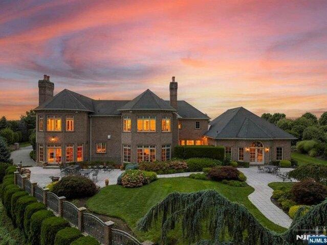 house with 6 bedroom, Cresskill NJ DLS102725098