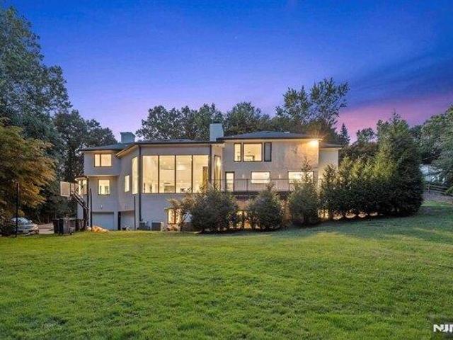 house with 6 bedroom, Cresskill NJ ES104409677