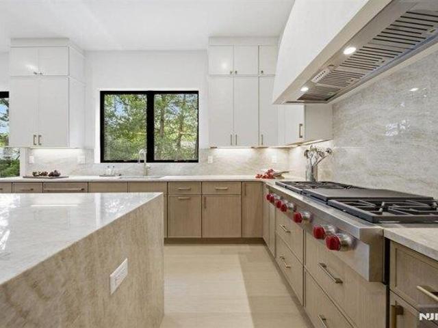 house with 6 bedroom, Demarest NJ ES105143951