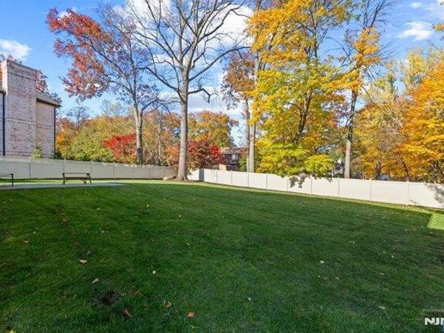 house with 6 bedroom, Demarest NJ ES105125795