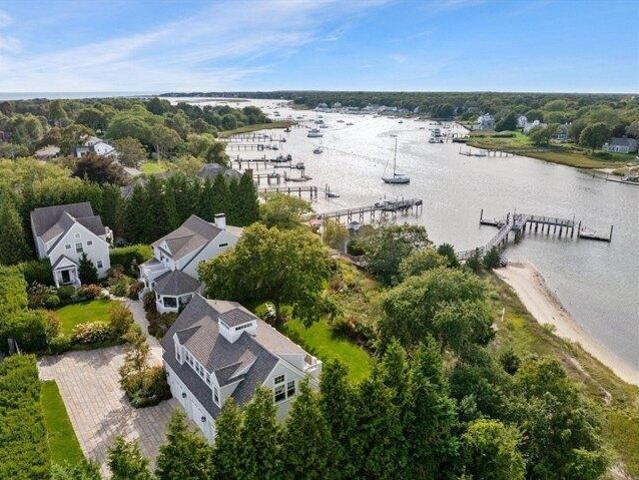 house with 6 bedroom, Dennis MA ES103662648