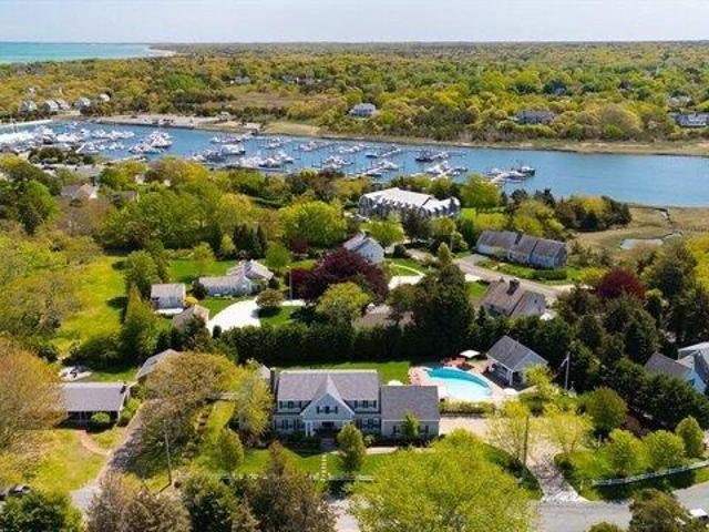 house with 6 bedroom, Dennis MA ES104760307