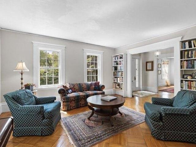 house with 6 bedroom, Dedham MA ES102960654