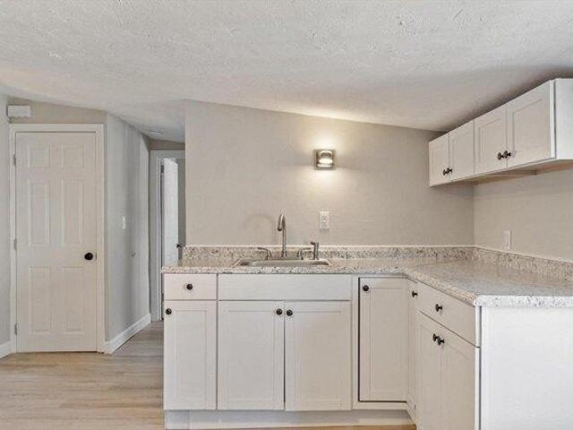house with 6 bedroom, Dedham MA ES104296320