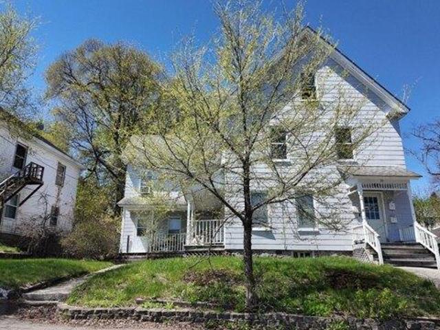 house with 6 bedroom, Derry NH DLS102121610