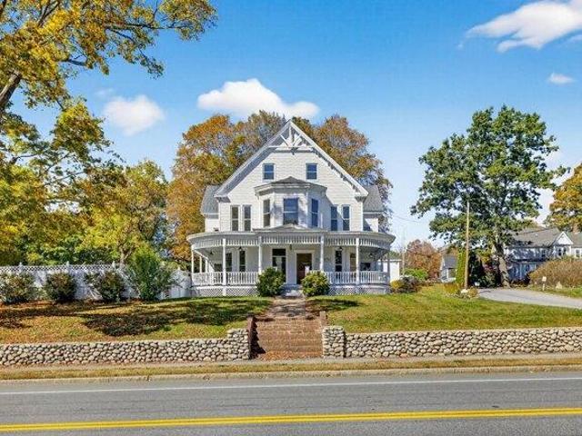 house with 6 bedroom, Derry NH ES103020196