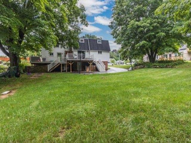 house with 6 bedroom, Derry NH ES104809167