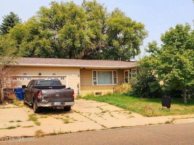 house with 6 bedroom, Dickinson ND DS89623563