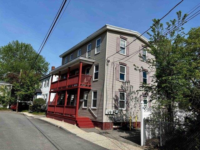 house with 6 bedroom, Dover NH DLS103019370