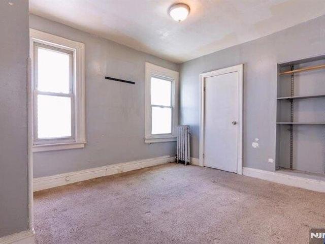 house with 6 bedroom, East Orange NJ DS102283480