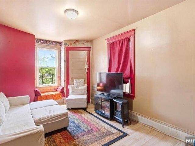 house with 6 bedroom, East Orange NJ ES103500064