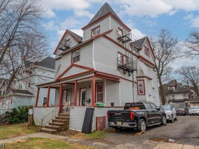 house with 6 bedroom, East Orange NJ ES104374468