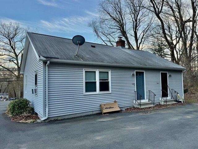 house with 6 bedroom, East Hampton CT DS101782721