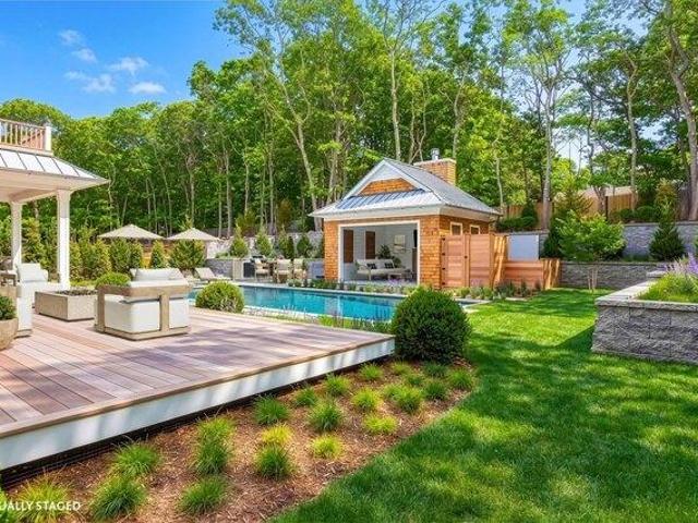 house with 6 bedroom, East Hampton NY DS103620974