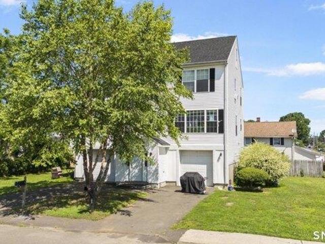 house with 6 bedroom, East Haven CT DS104190074