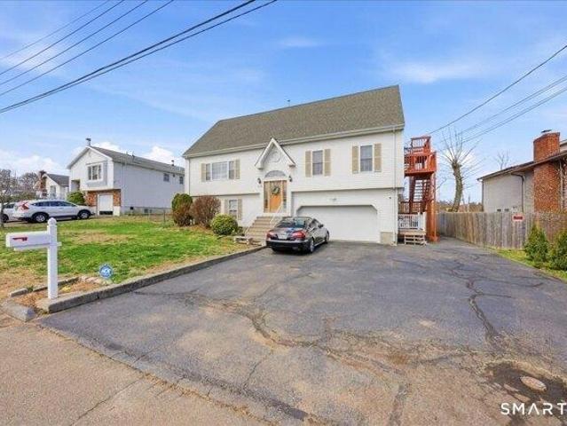 house with 6 bedroom, East Haven CT DS103070081