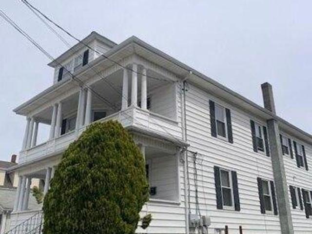 house with 6 bedroom, East Providence RI DS102120233