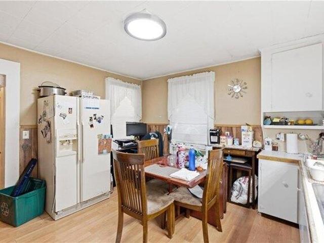 house with 6 bedroom, East Providence RI ES105123921