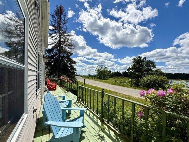 house with 6 bedroom, Eastport ME ES105116106
