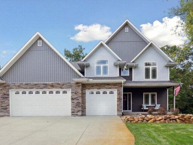 house with 6 bedroom, Edwardsburg MI DS88099625