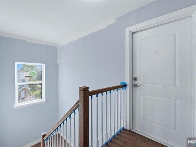 house with 6 bedroom, Elizabeth NJ ES105125695
