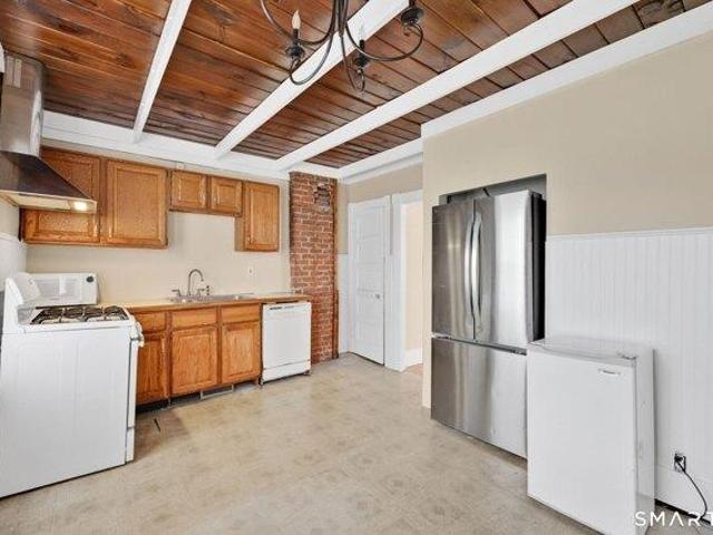 house with 6 bedroom, Enfield CT ES104907152