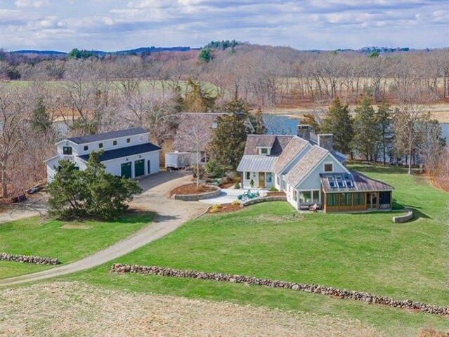 house with 6 bedroom, Essex MA ES103037850