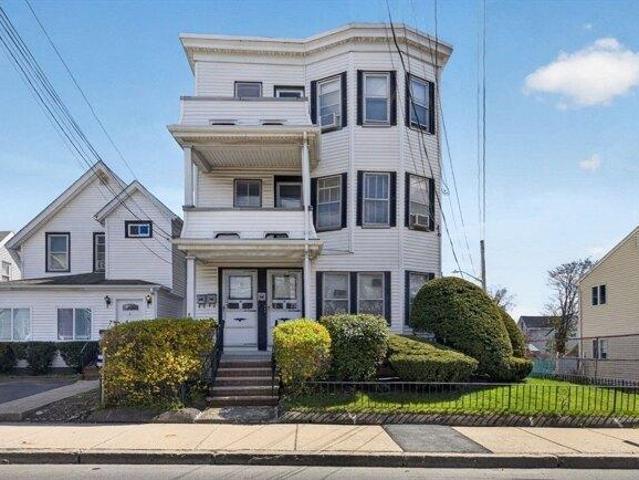 house with 6 bedroom, Everett MA DLS102089836