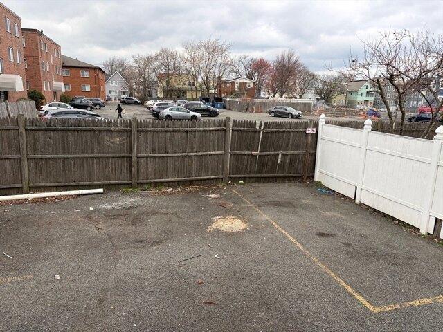 house with 6 bedroom, Everett MA DLS102584548