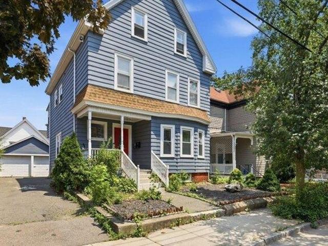 house with 6 bedroom, Everett MA ES104542485