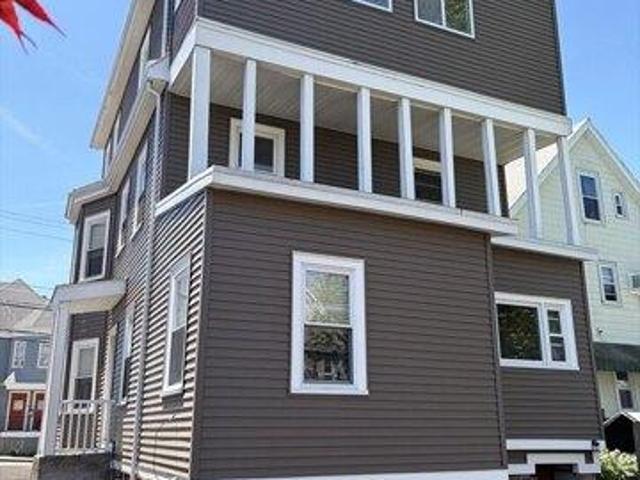 house with 6 bedroom, Everett MA ES103885717