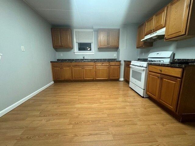 house with 6 bedroom, Everett MA ES103886922